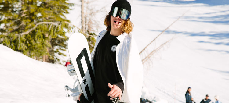 Snowboarder Sebbe De Buck: " Ik snowboard het liefst gewoon met mijn maten"